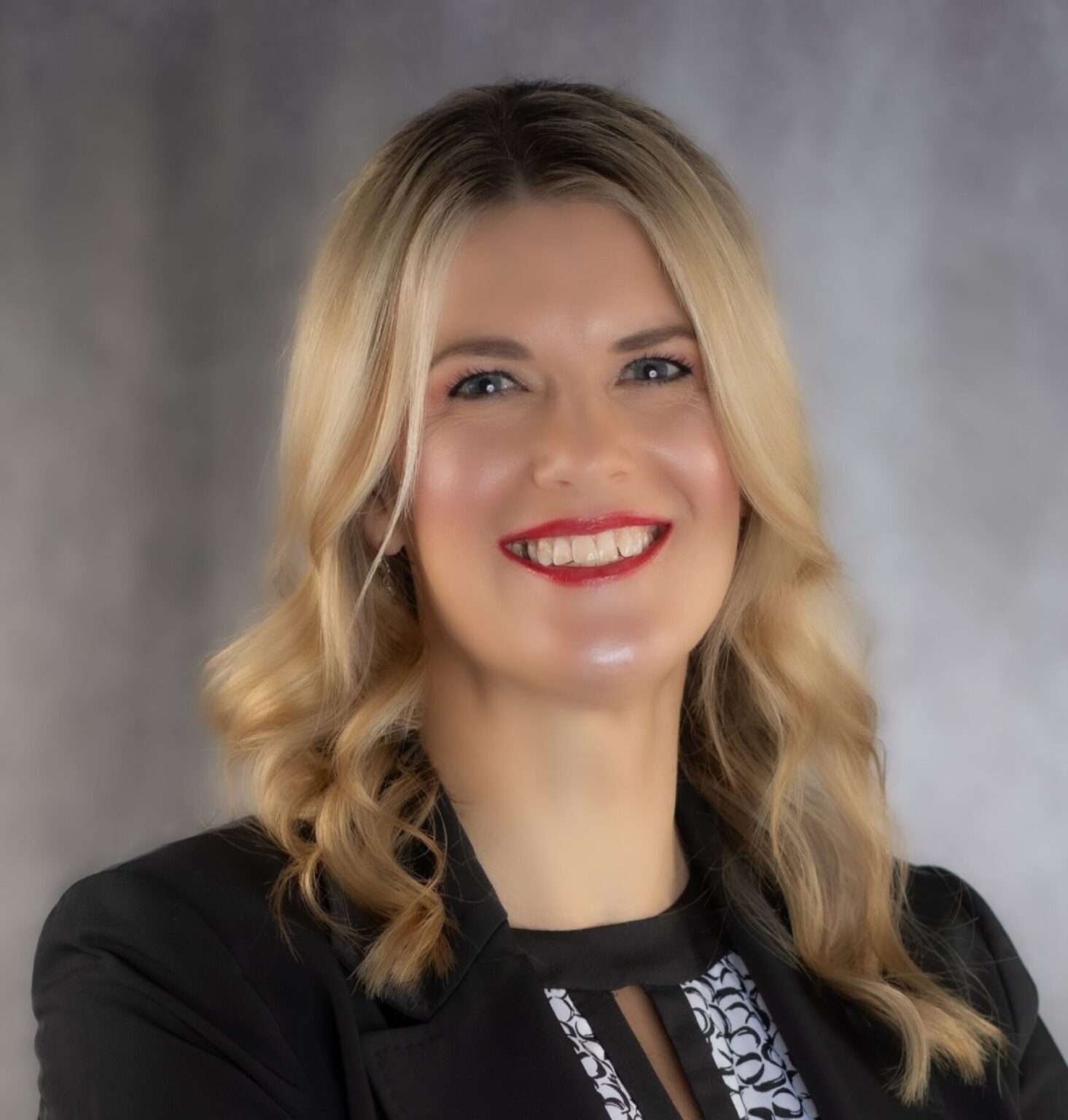 Elisa | Tax Preparer - Chandler & Knowles, CPA